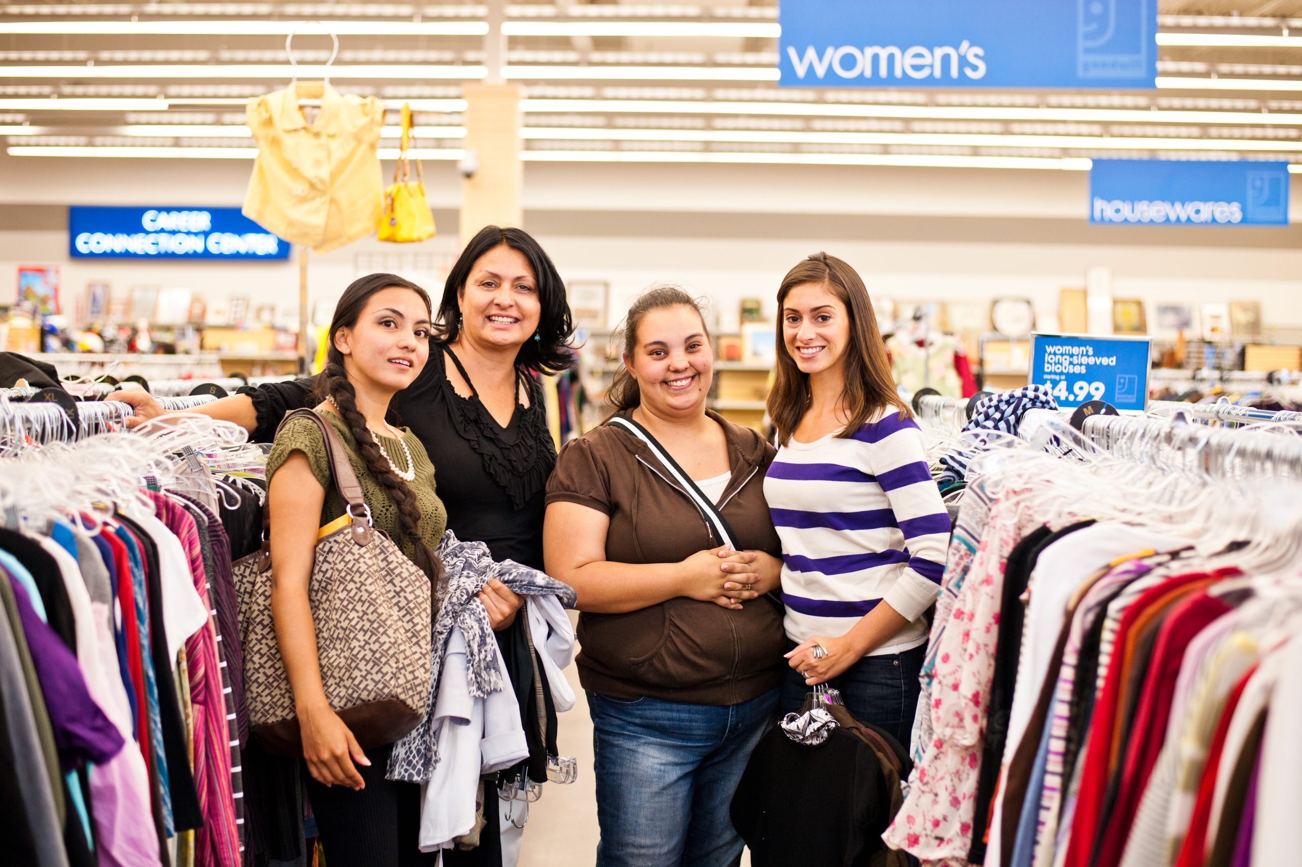 Waterloo King St N. Community Store | Goodwill (548)-889-3436